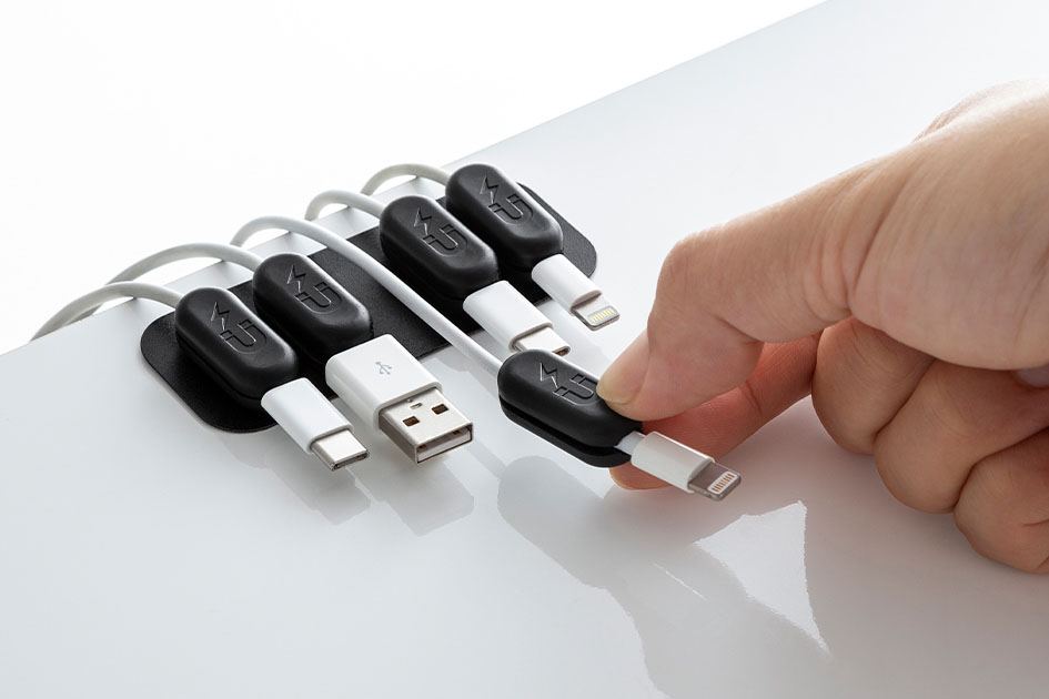 サンワサプライ、マグネット固定式のケーブルホルダー「CA-515」発売 - INTERNET Watch